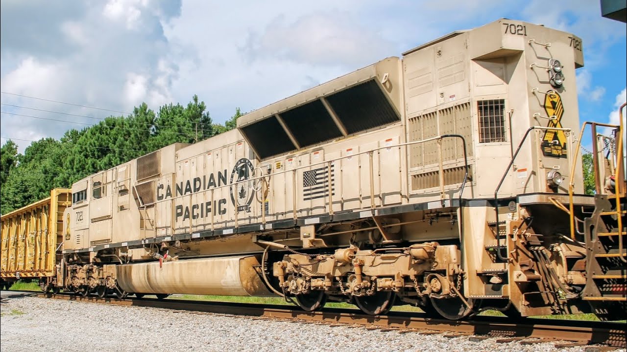 Amtrak 90 & CSX Q410 w/ CP 7021 Roll Thru Charleston [1080p60] - YouTube