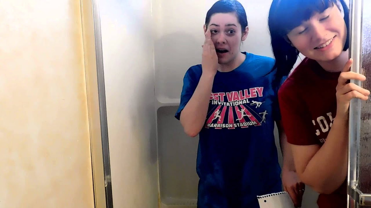 Friendship Shower Challenge! Nicole and Kira. - YouTube