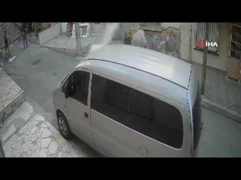 Pompalı tüfekle saldırı anı kameralara yansıdı