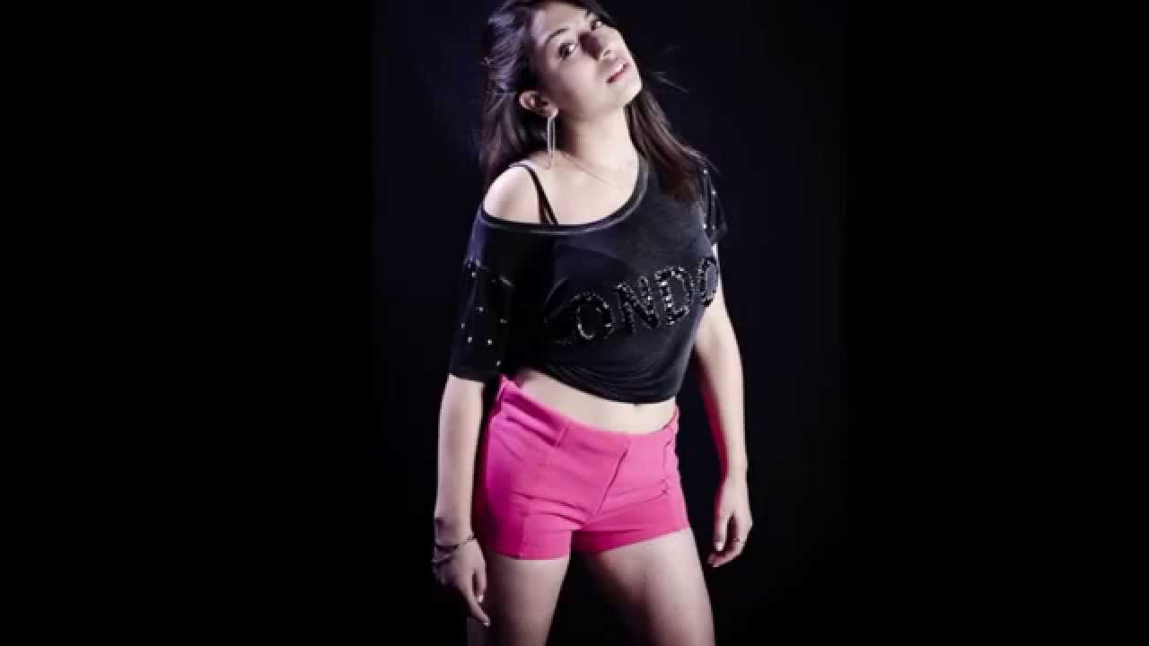 Disfrutando de las fotos con Vani - YouTube