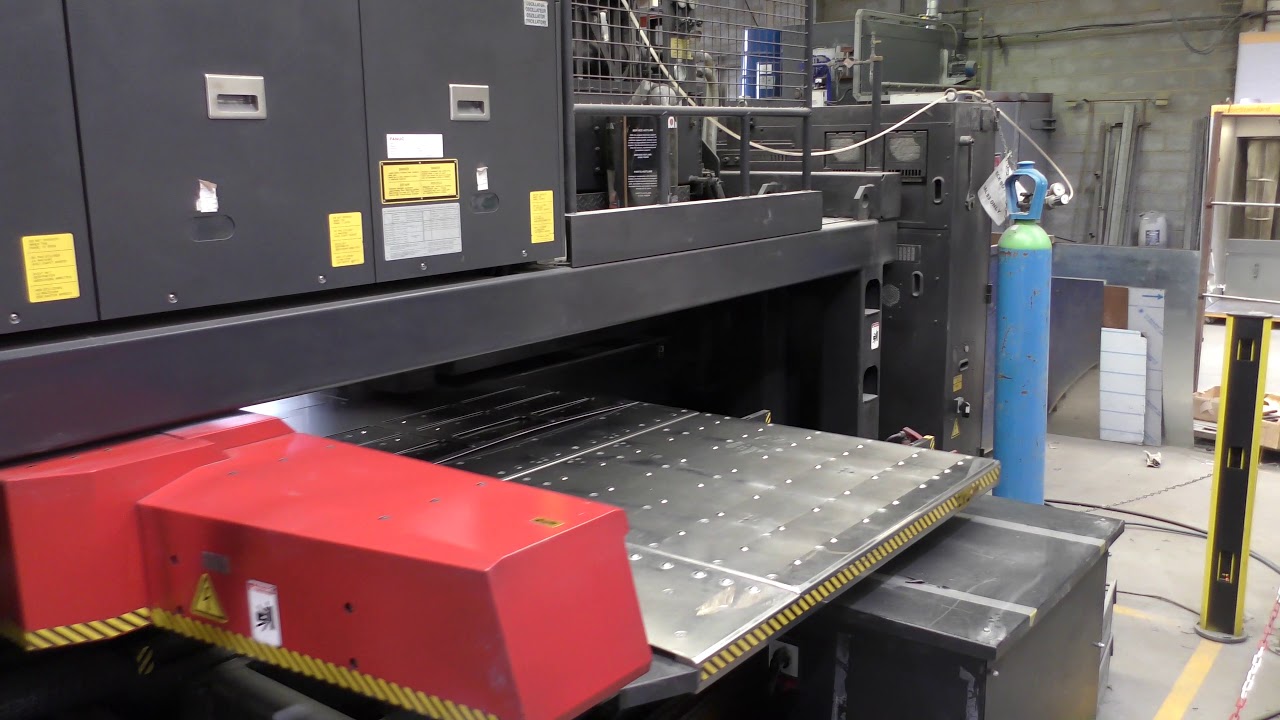 Amada Apelio 2510V Fanuc 2000w 1999 - YouTube