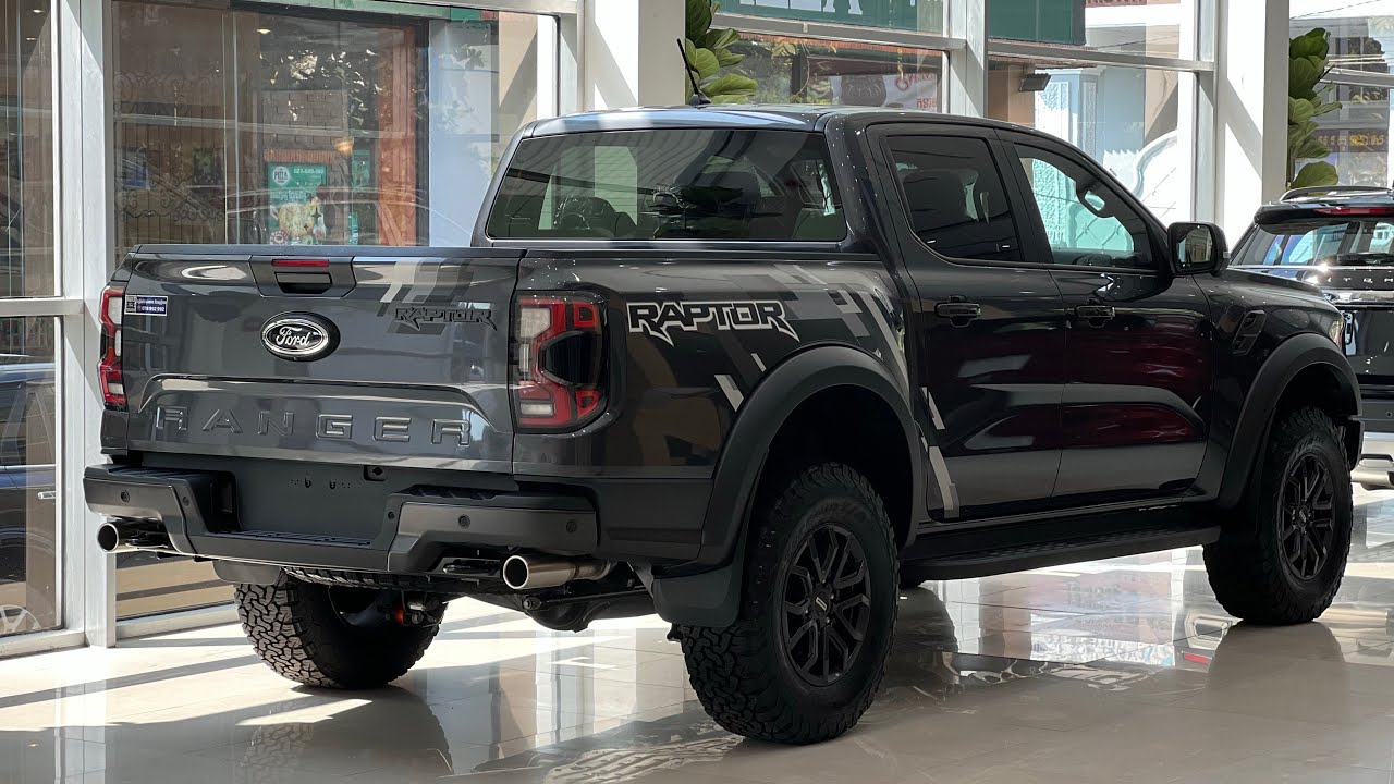 In 2024 , Ford Ranger Raptor 3.0L Twin -Turbo 4WD 10 AT | Interior and ...