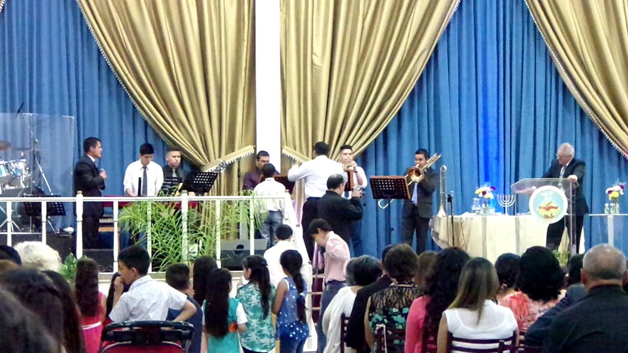 60 Calendarios - David Uran (en vivo) - YouTube