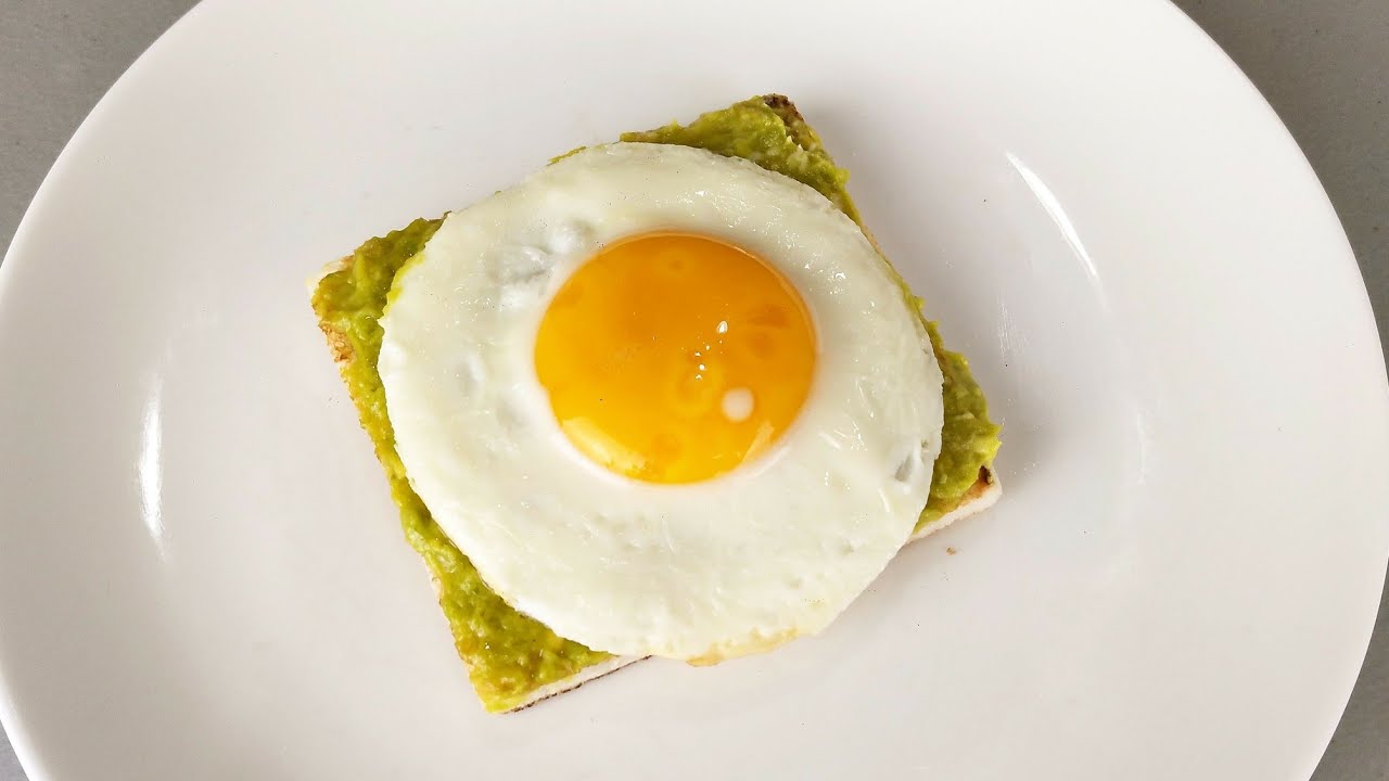 ROTI PANGGANG ALPUKAT DENGAN TELUR MATA SAPI - YouTube
