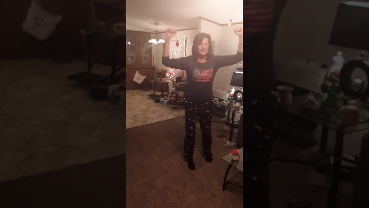 Drunk mom dancing merry Christmas haha - YouTube