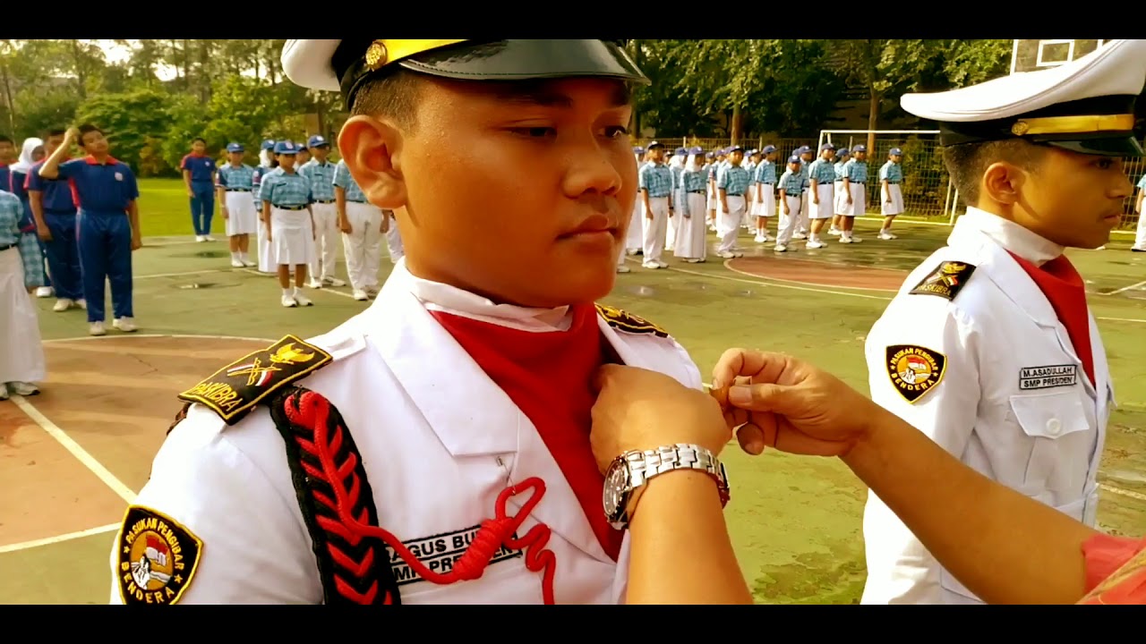 SMP PRESIDEN melantik anggota PASKIBRA Sekolah - YouTube