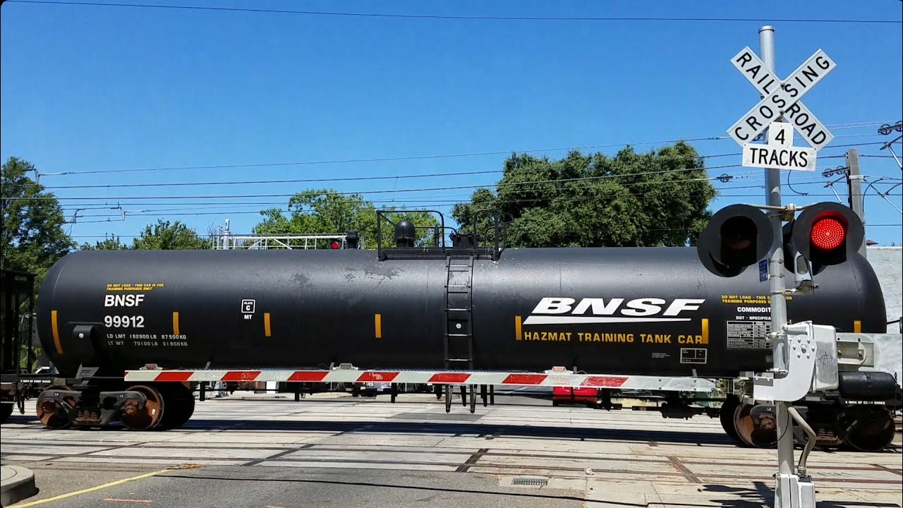 S Street Railroad Crossing, BNSF 5291 Manifest With NS Tier-4 And Horns ...