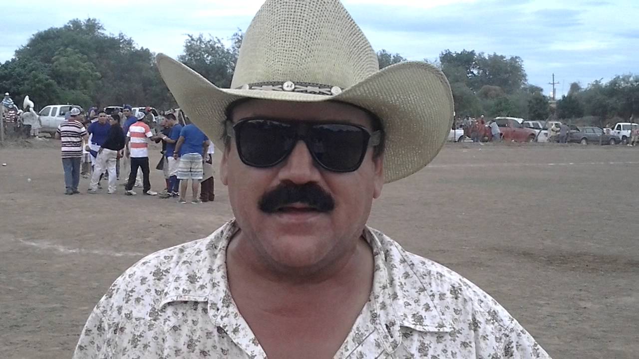 'El béisbol nos dio' Don Gilberto Villarreal - YouTube
