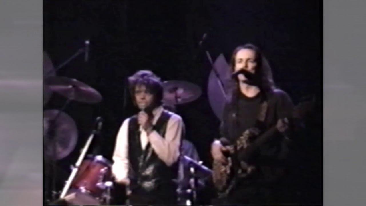 Bundock Grand Mère sound check 1990 - YouTube