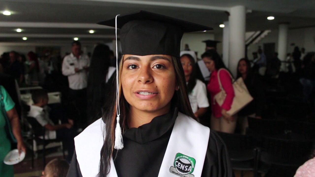 Conoce la historia de Daniela Vanegas, egresada de Gestión Empresarial ...