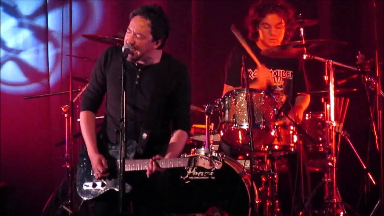 Jon Toogood of Shihad. Run. With Near Armageddon. - YouTube