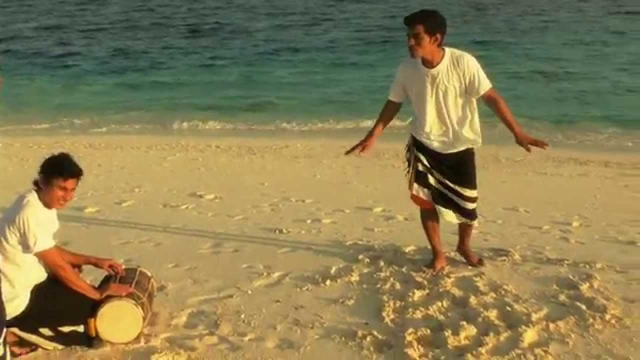 Maldives Song - Umar Hassan & Mohamed Ibrahim feat. by Christian Valk - YouTube