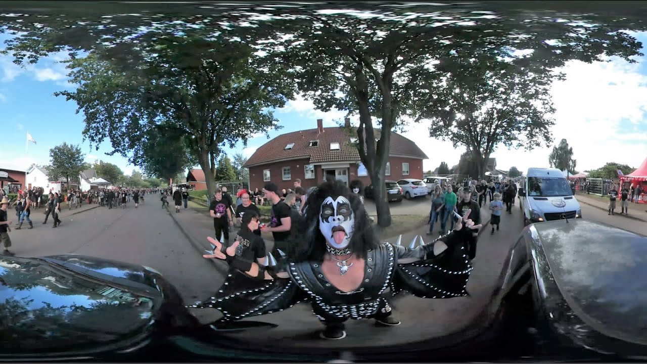 Wacken 360°: Village, main street ("panorama view" version, ideal for ...