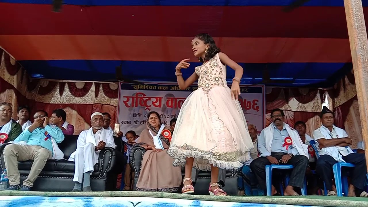 Chamma chamma new hindi song - YouTube