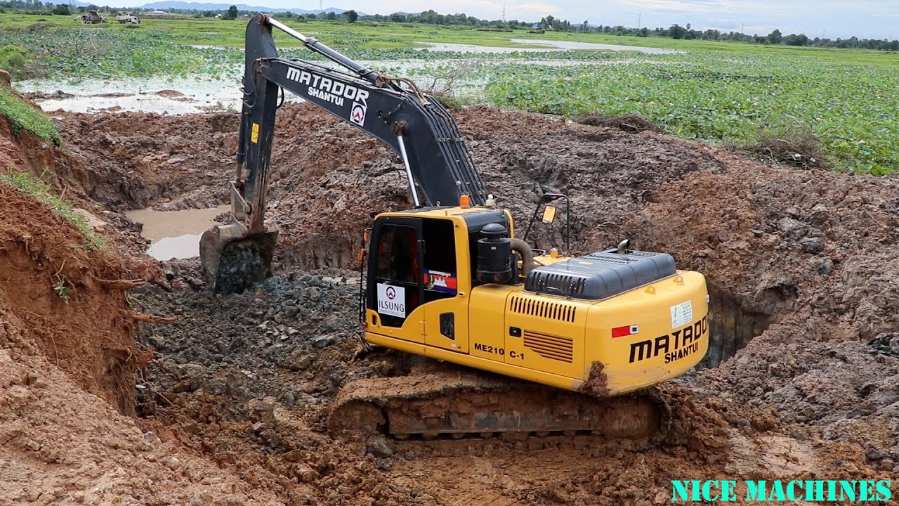 Ultimate Excavator Sound Engine! Heavy Construction Machine Digging ...