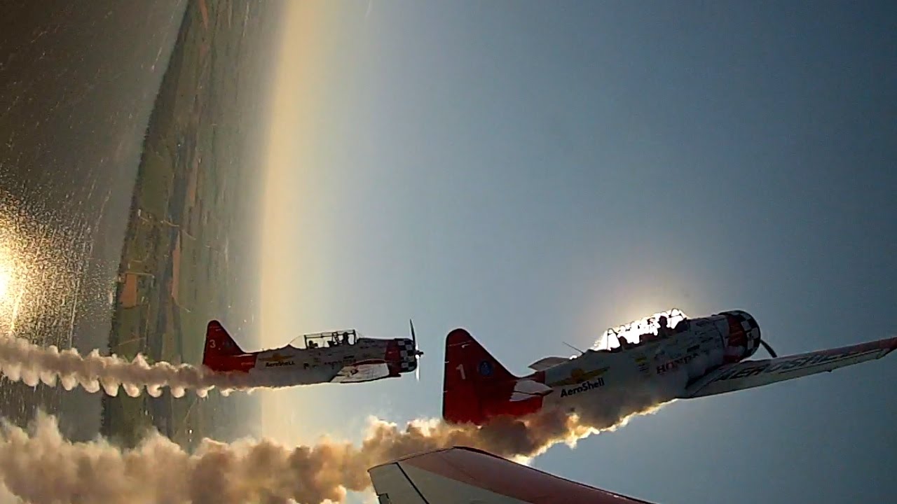 Formation Aerobatics - AeroShell T6 Texan - Oshkosh AirVenture 2015 ...