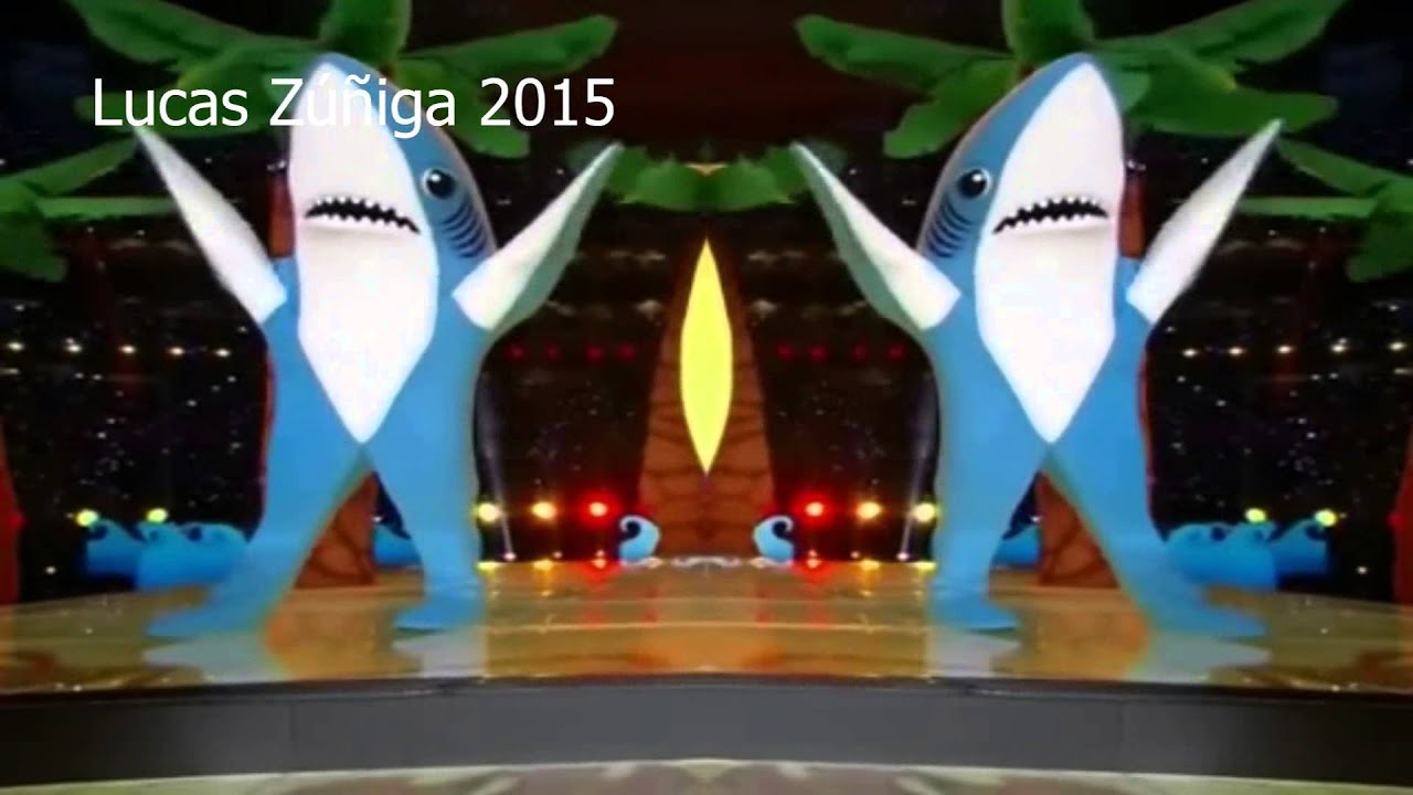 Left Shark Dances To Maozinha - YouTube