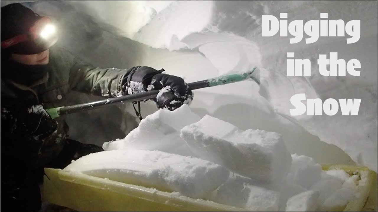 Digging Tunnels & Igloos in the Drifts :: The Great Escape! - YouTube