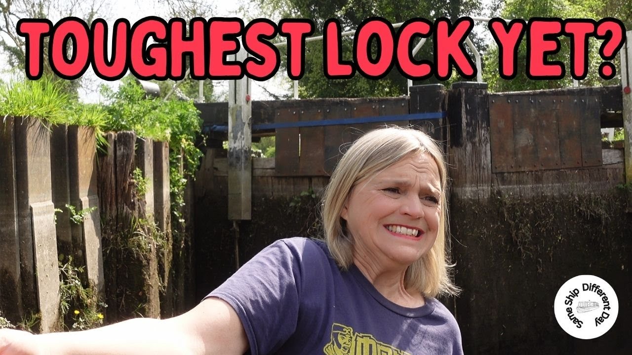 Toughest Lock Yet on the Kennet & Avon! Weird Locks, Heatwave Mooring ...