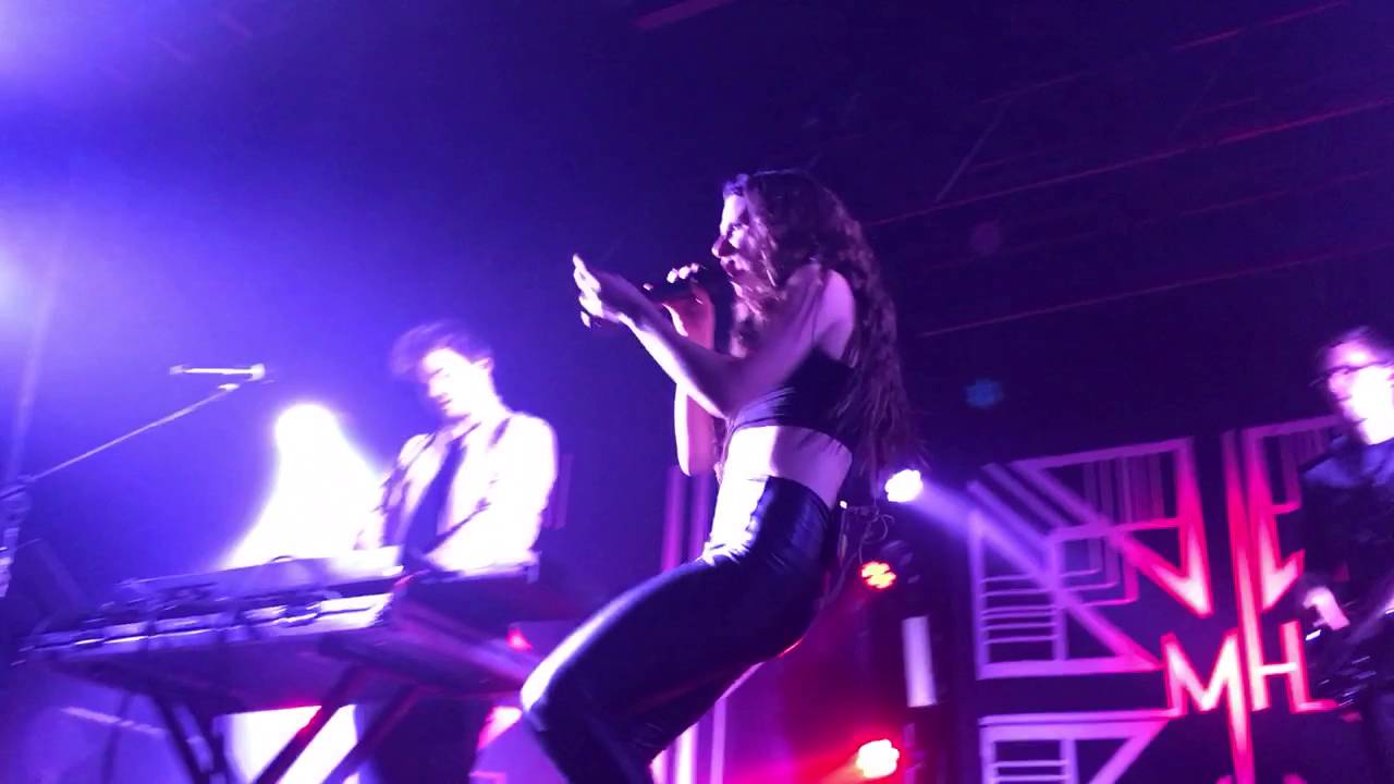 Marian Hill - Good [LIVE] - YouTube