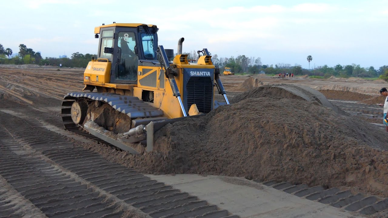 Incredible Bulldozer SHANTUI Equipment Pushing Most Extreme Truck ...