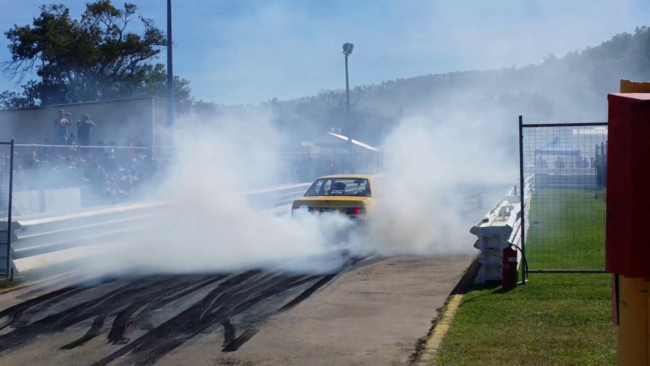 Jake Fenech VC Commy Townsville Early Holden Day 2014 #3 - YouTube