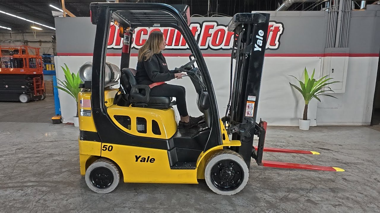 YALE GC050VX 5,000lbs LP (Propane) #898V - Forklift for Sale - YouTube