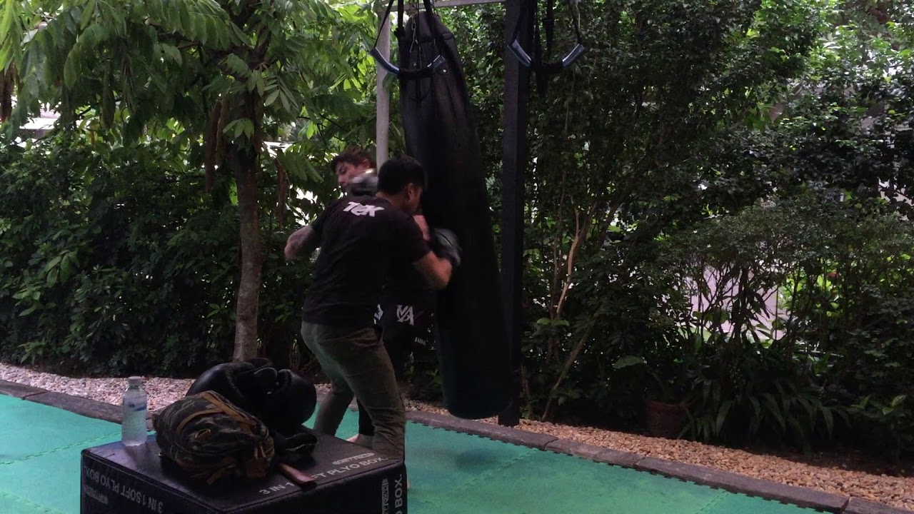 Dac Hai Tran & Pi Sunit Scott - YouTube