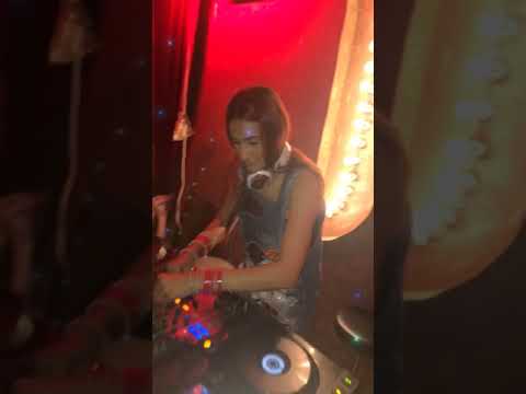 DJ PERI LIVE AT JUNKYARD