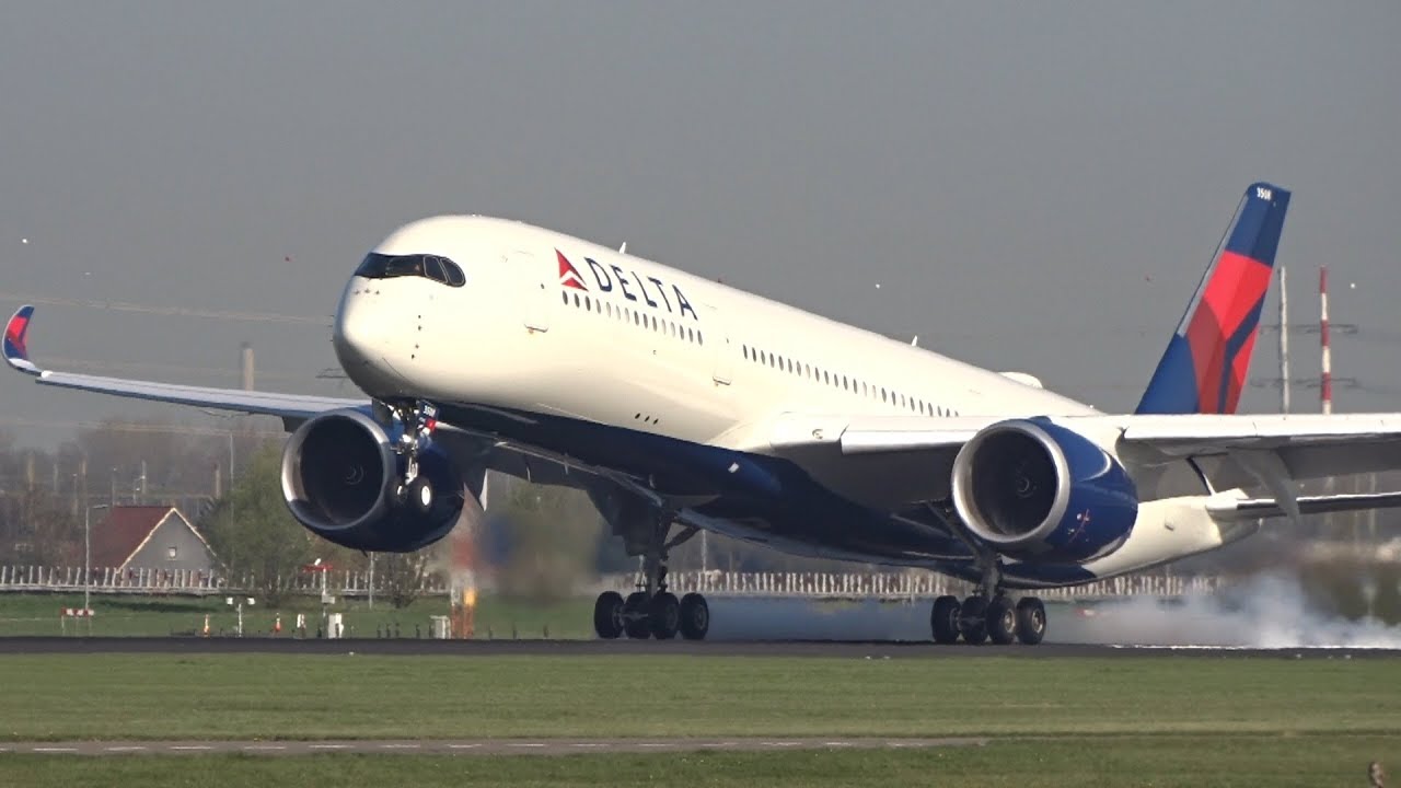 Awesome BIG Planes Landing Amsterdam Schiphol Airport B787, B747, A350 ...