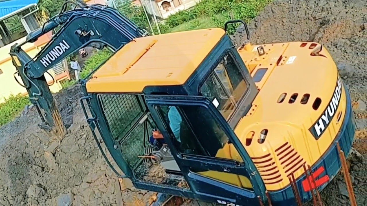 Hyundai 85A Excavator Earth Filling Works | Building Foundation - YouTube
