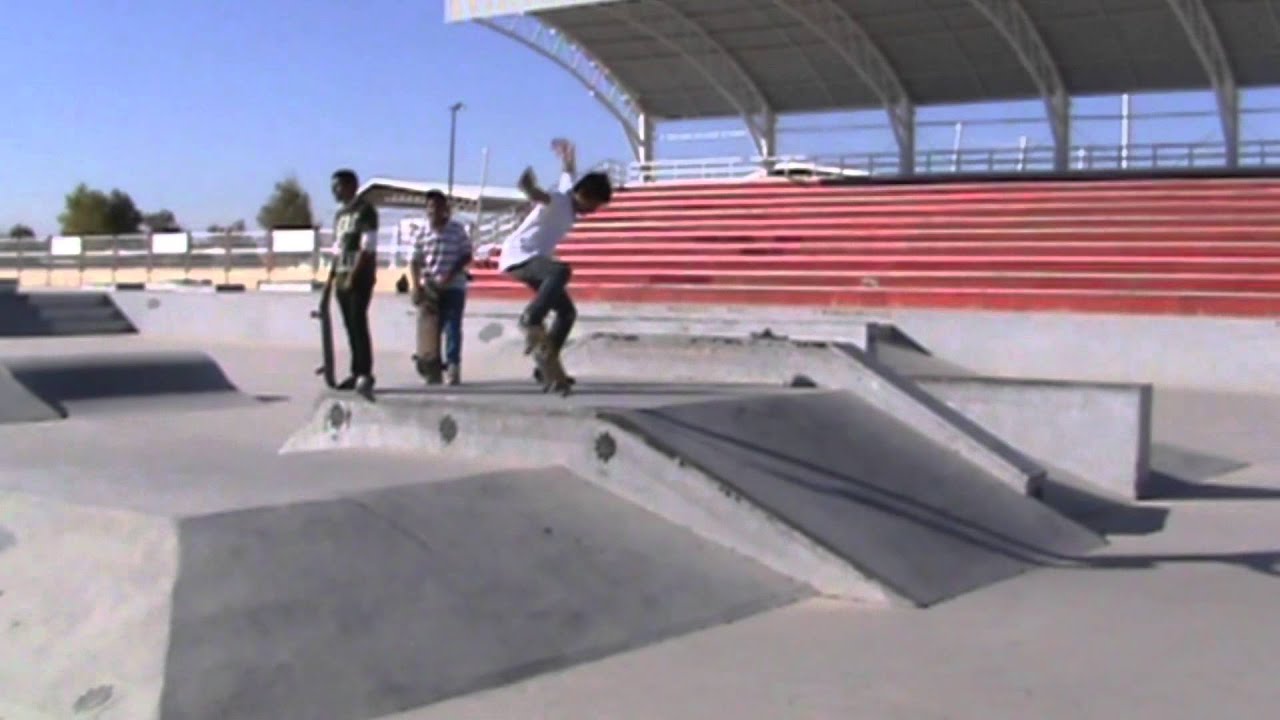 Skatebo-Art II - YouTube