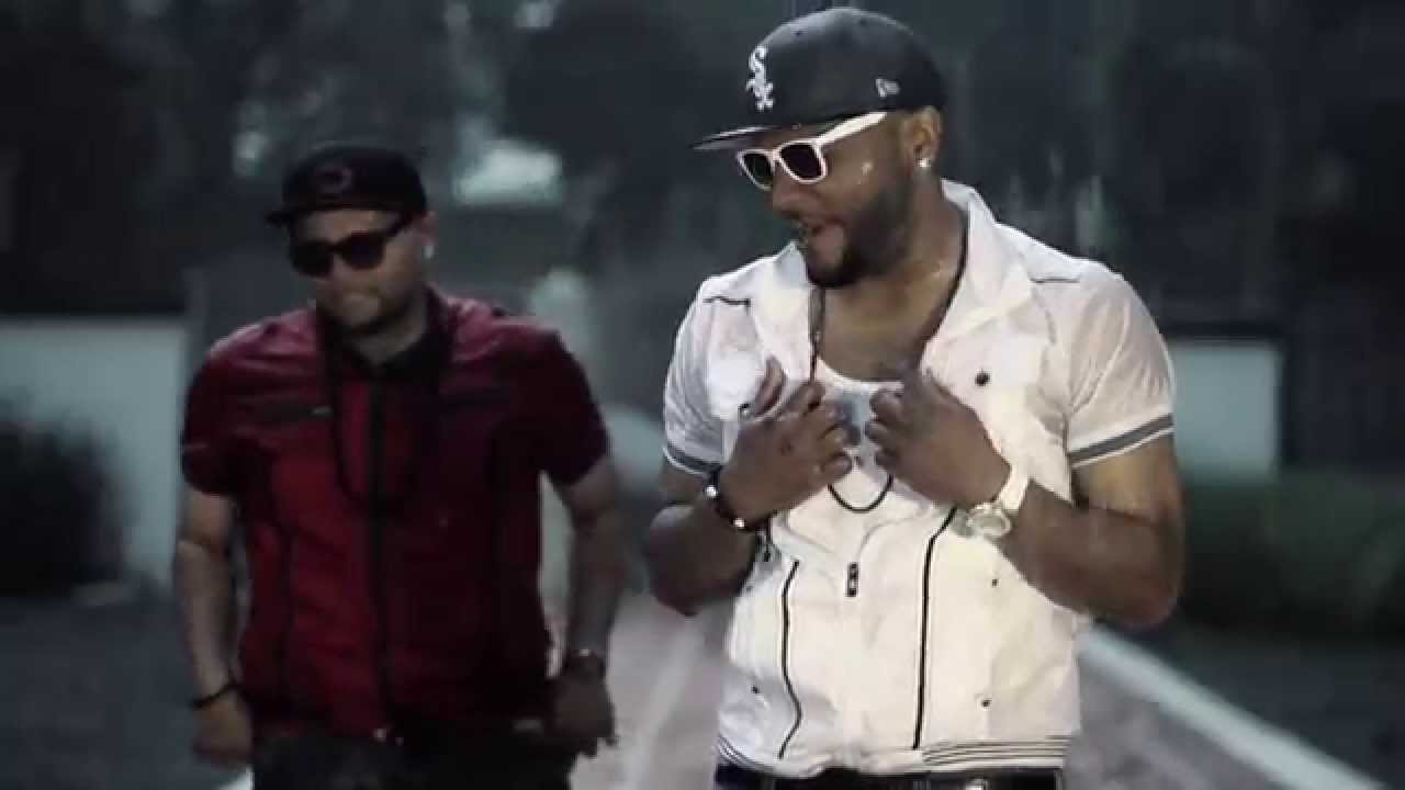 Ella domina - Delio y Misterio (video Oficial) - YouTube