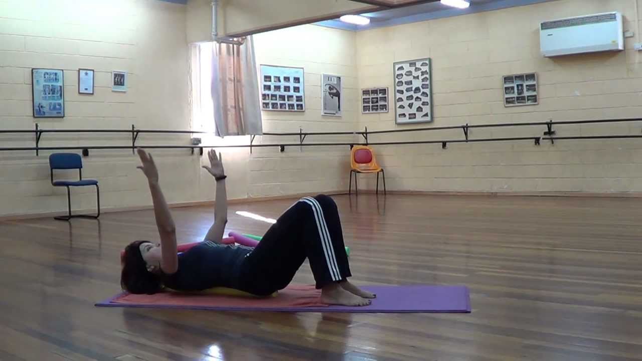 Упражнения с роллом Exercise with roll - YouTube