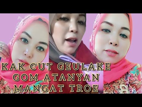 CUT MUTIA GEU LAKEE GOM ATANYAN BAK MUKA PENONTON