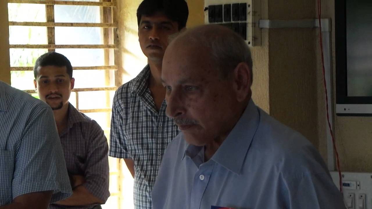 Art of Living VVM Deaddiction Centre - visit of NRI Subhash Mahajan ...