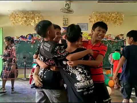 GROUP YOURSELVES INTO Super Fun Filipino Games - YouTube