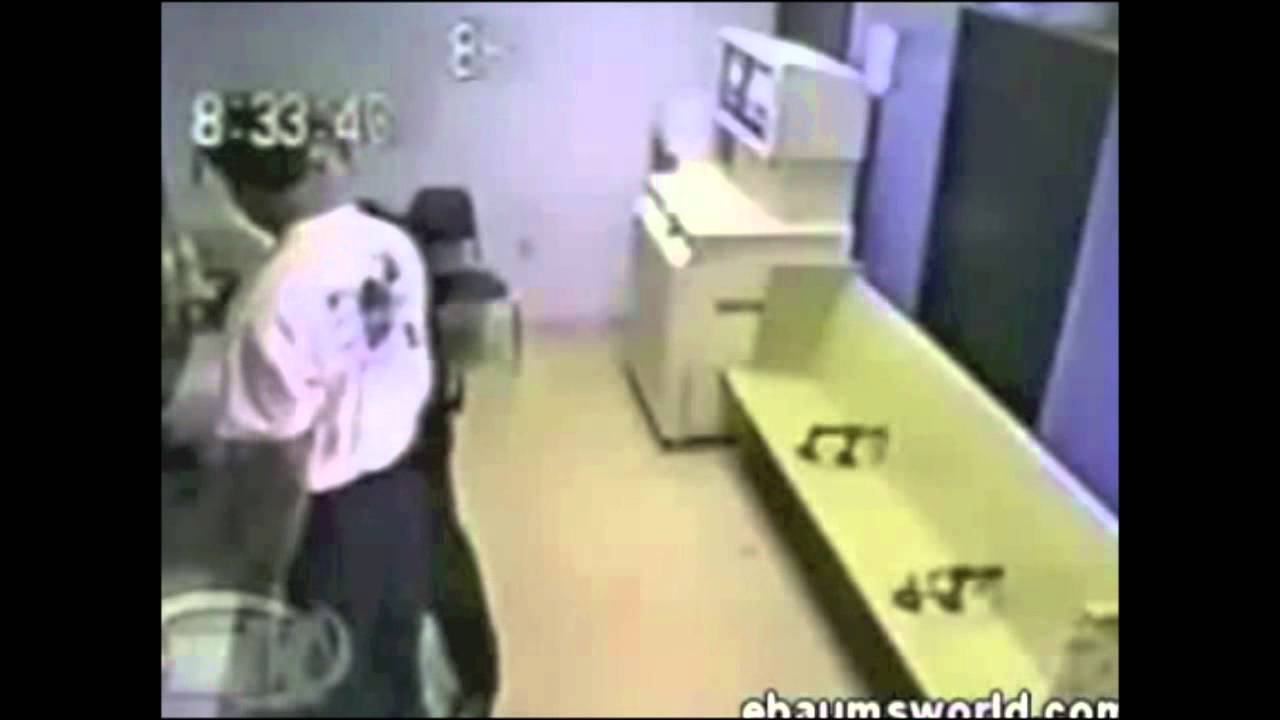 Angelo Roberts fight police - YouTube