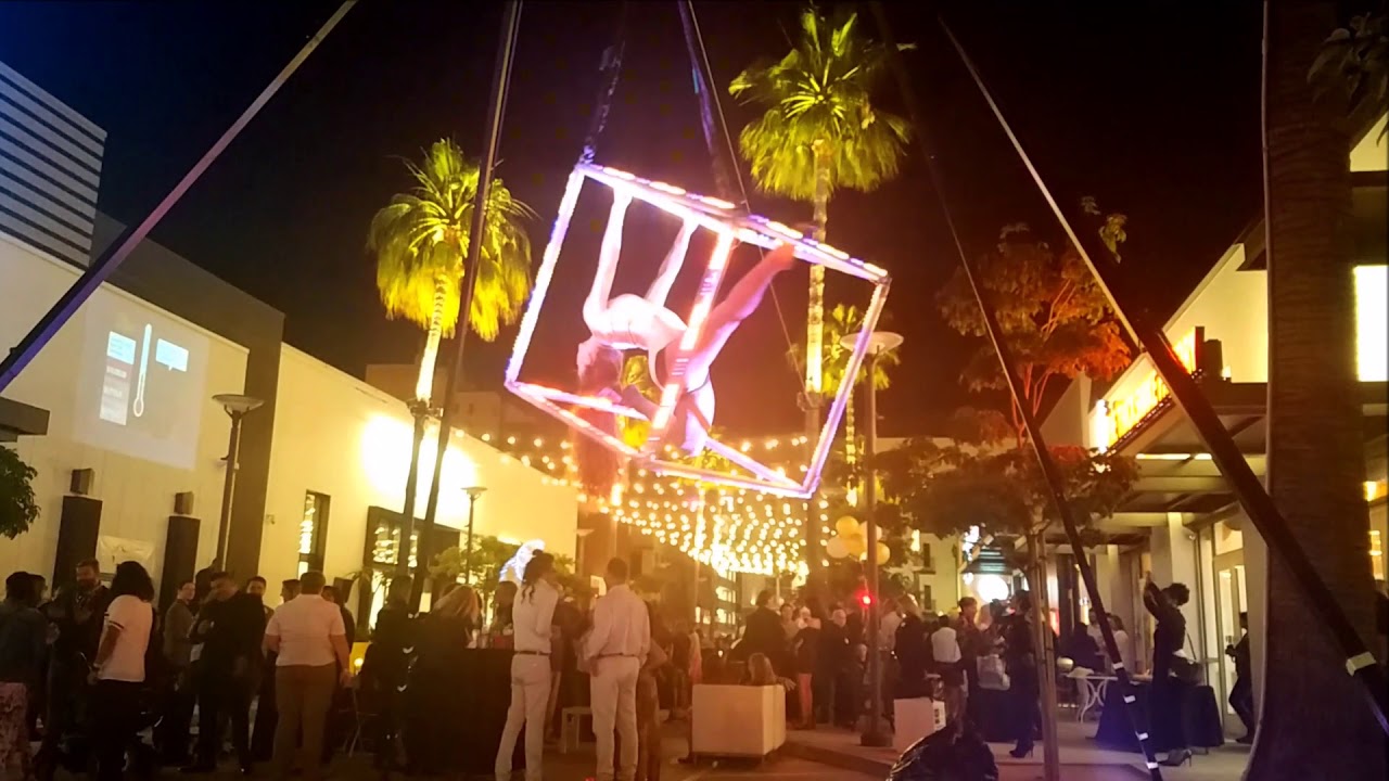 LED Aerial Cube solo - Aerialbutterflies - YouTube