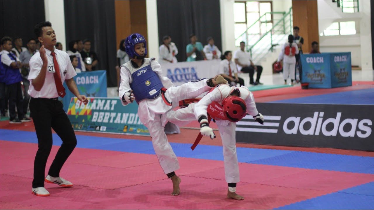 Taekwondo Sparring - Junior ITC 2020 - YouTube