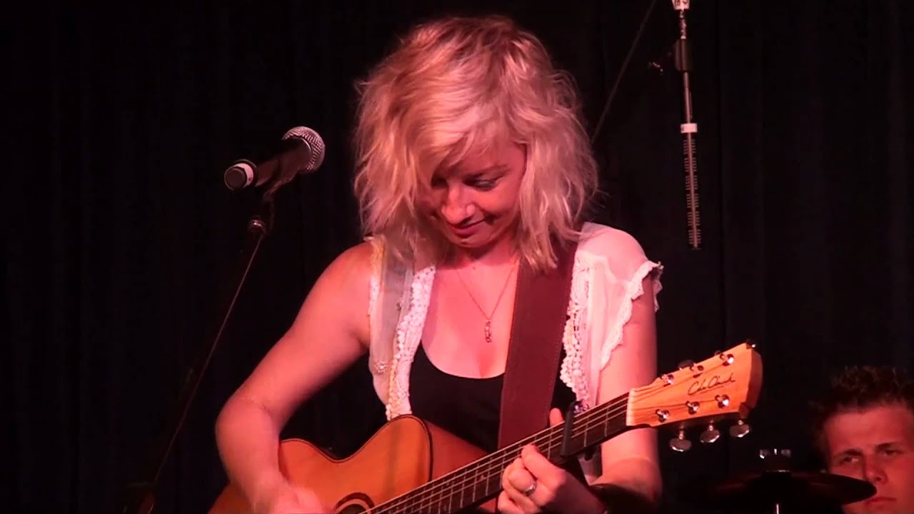 Ashleigh Dallas - When He See's The Rain - YouTube