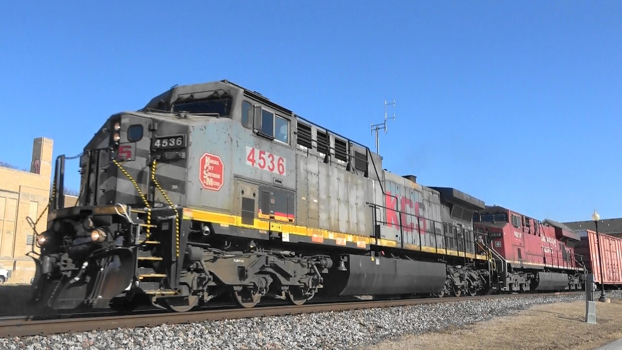 KCSM 4536 Leads a Freight, Davenport, IA 2/4/26 - YouTube