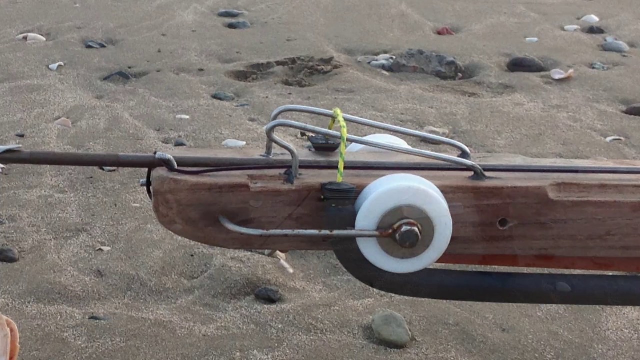 DIY Roller Speargun - YouTube