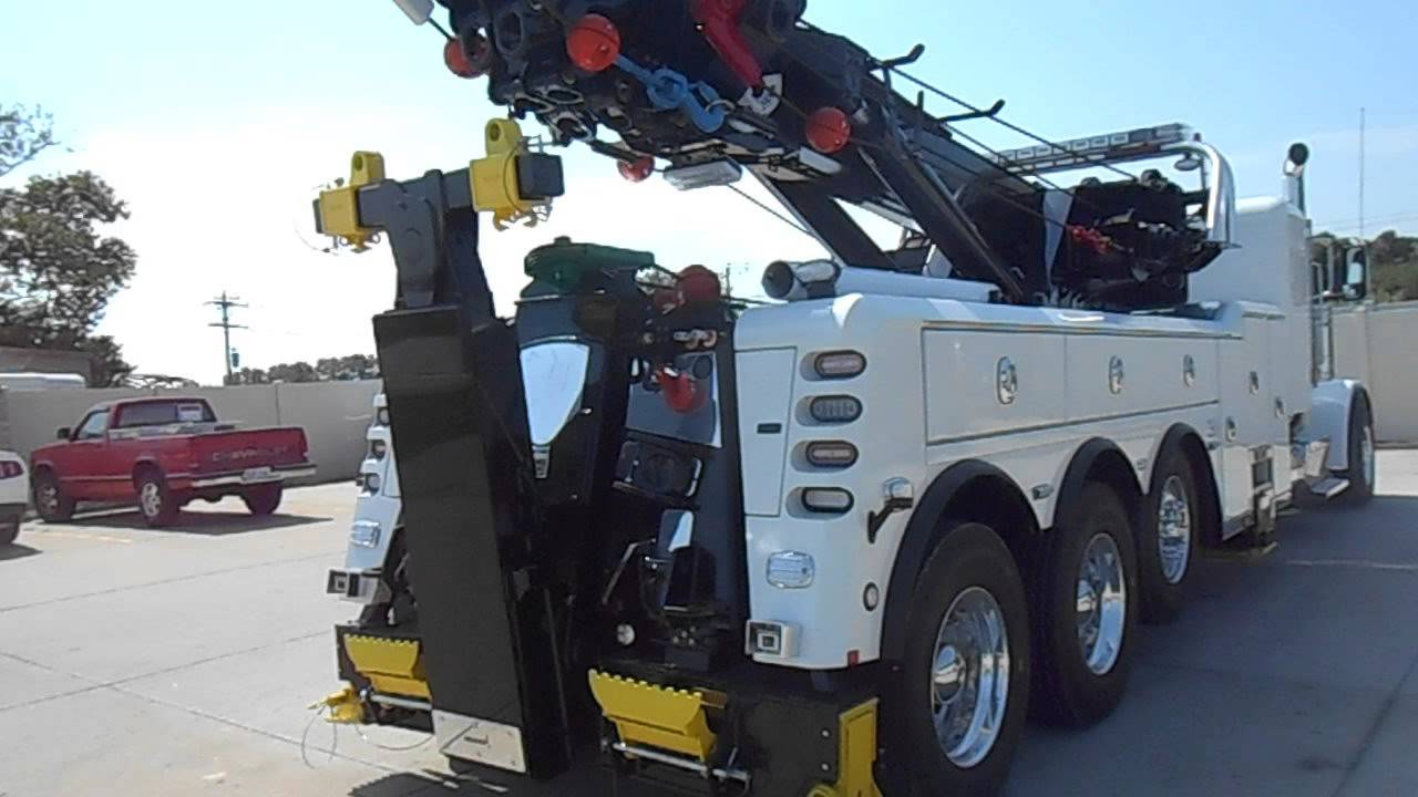 2016 Peterbilt 389 with NEW Century 1150 Rotator - YouTube
