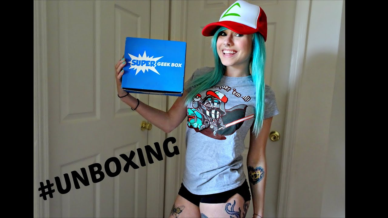APRIL'S SUPER GEEK BOX! - YouTube