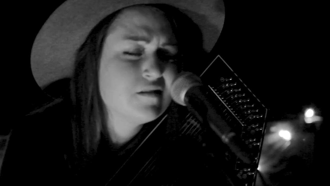 Cassidy Waring performing Leaving: One Song Series 002 - YouTube