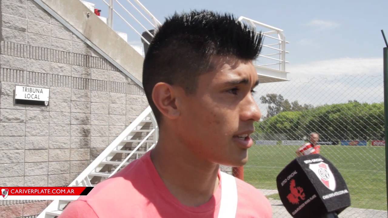 Federico Vega, tras su debut en Primera - YouTube