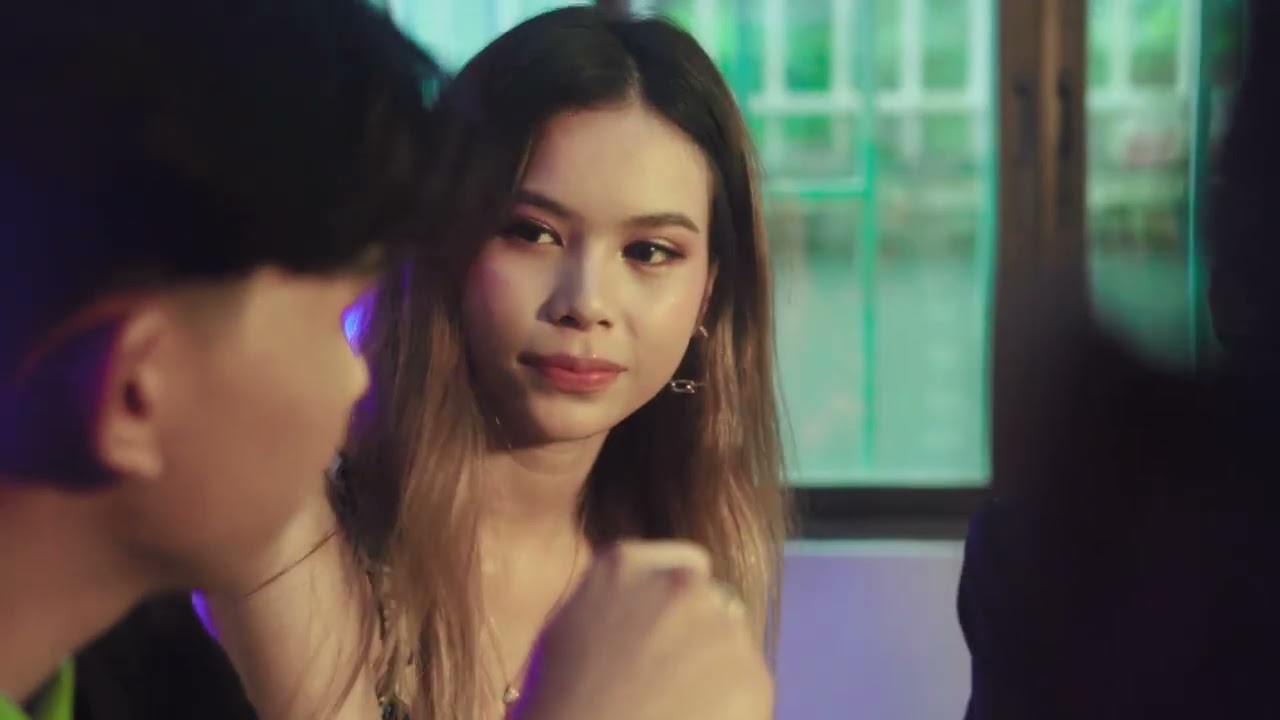 မုန်းတယ် - Naing Lin & Su Myat Mon (Official Music Video) - YouTube