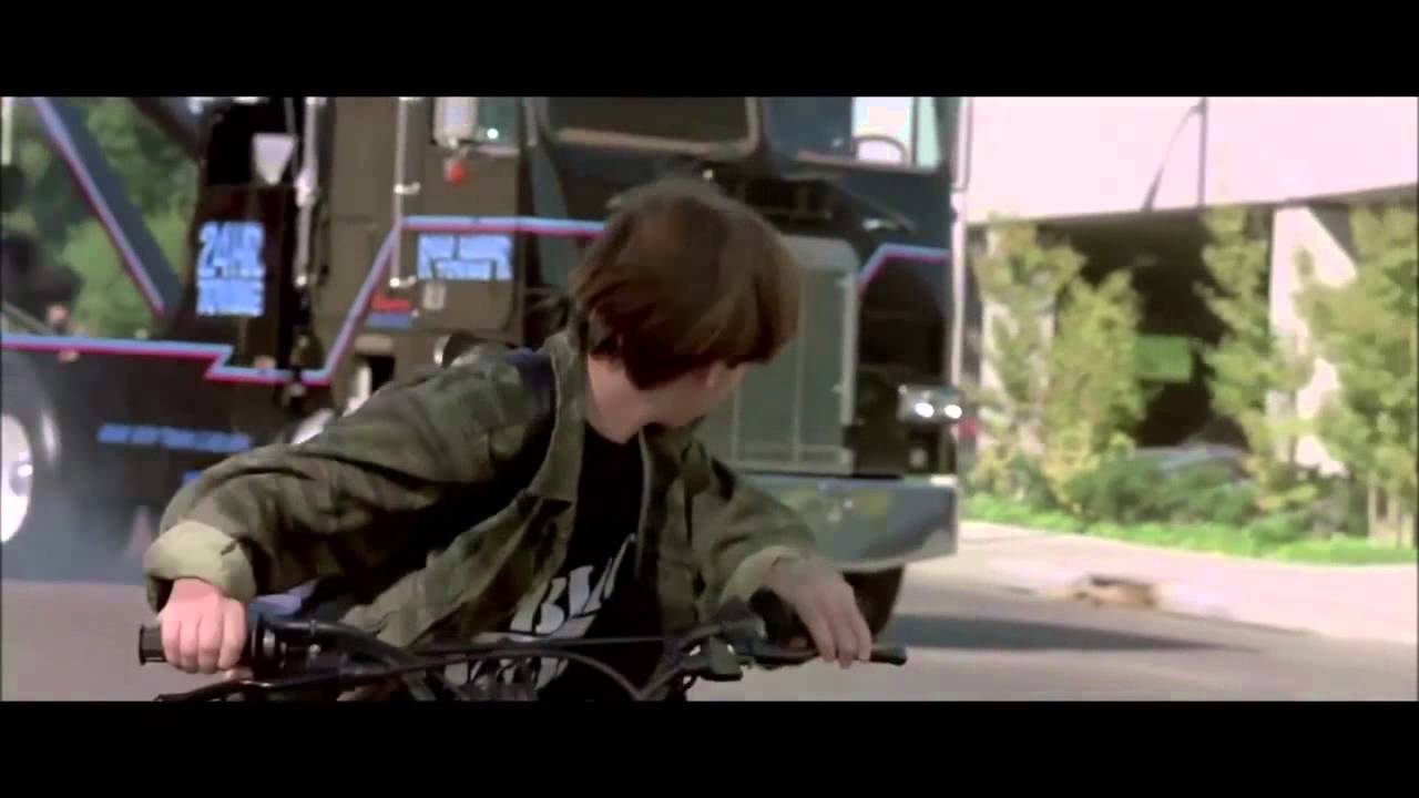 Terminator 2's Alternate Chase Sequence - YouTube
