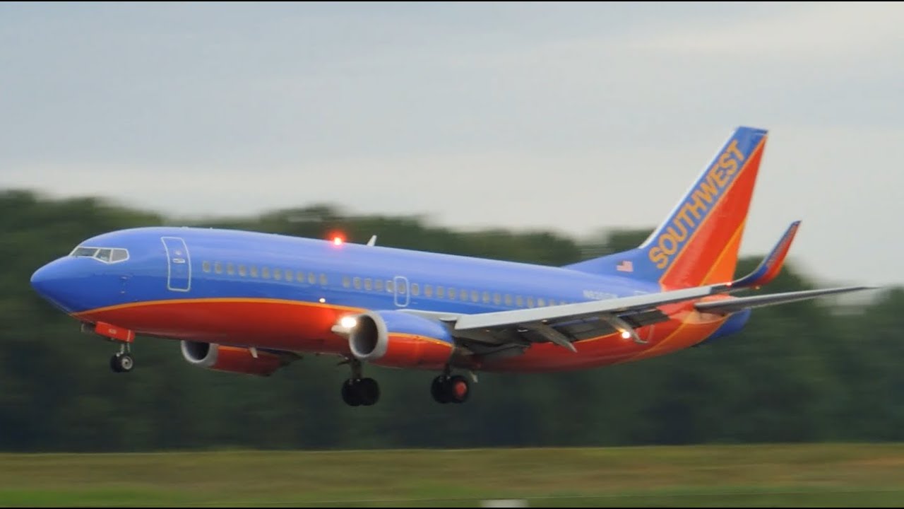 Plane spotting at Portland International Airport (PDX) 10 years ago ...